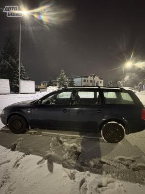 Blue Volkswagen Passat 1999 in Kretinga, with an engine capacity of 1.90 L and mileage of 396 thousand km for 1000 €, photo 4 on AUTOMOTO.COM.LV