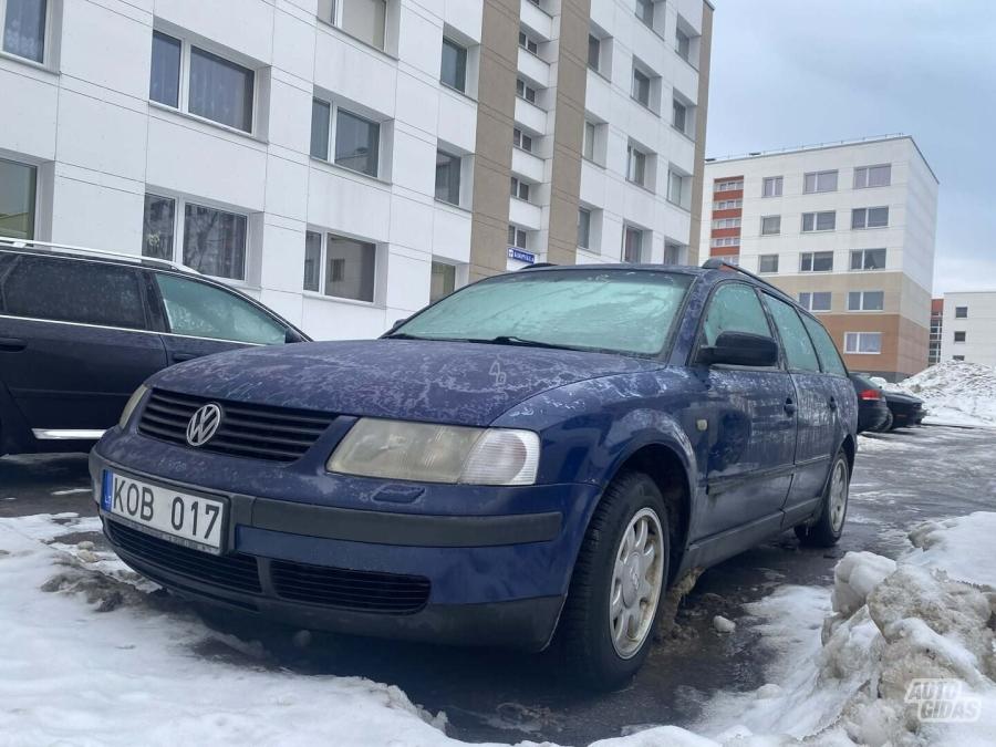 Blue Volkswagen Passat 1999 in Vilnius, with an engine capacity of 1.90 L and mileage of 3 thousand km for 650 €, photo 1 on AUTOMOTO.COM.LV