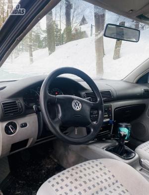 Blue Volkswagen Passat 1999 in Vilnius, with an engine capacity of 1.90 L and mileage of 3 thousand km for 650 €, photo 19 on AUTOMOTO.COM.LV
