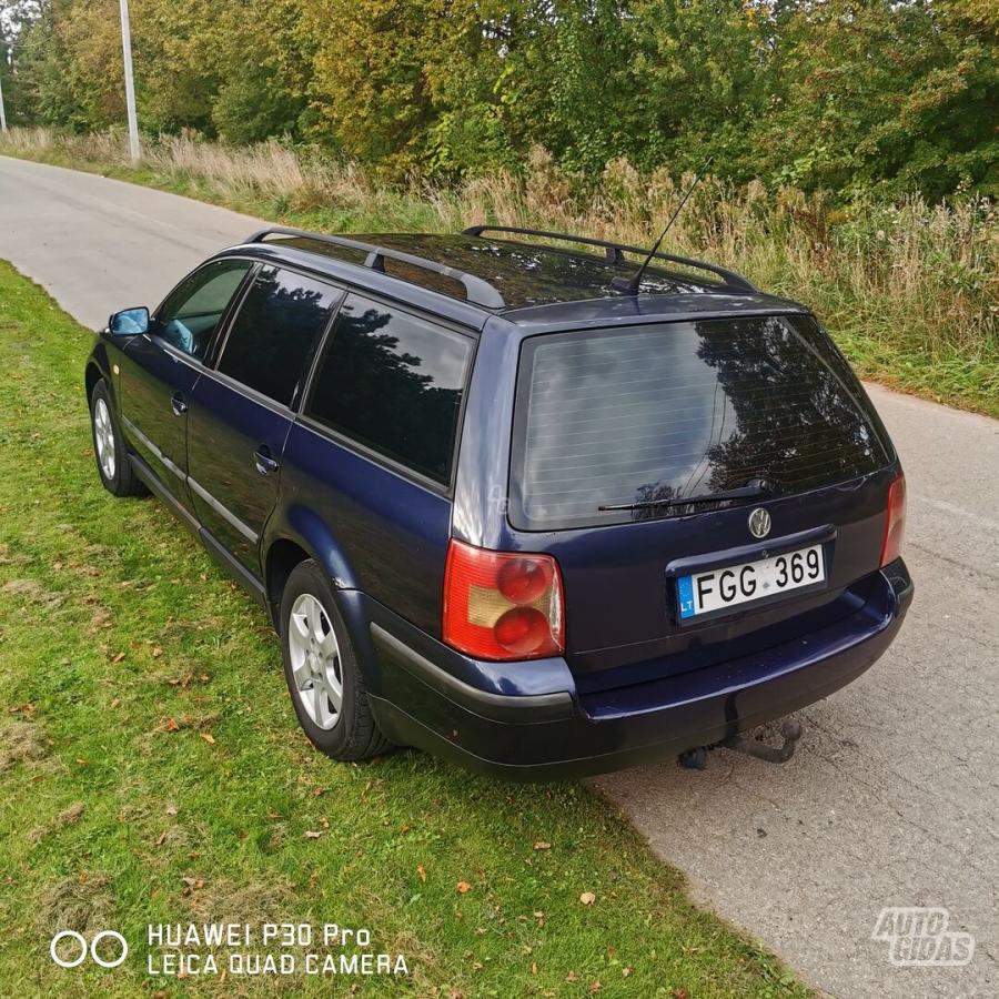 Zils Volkswagen Passat 1999 Šauļi, ar dzinēja tilpumu 1.90 L un nobraukumu 430 tūkst. km par 1250 €, foto 3 vietnē AUTOMOTO.COM.LV