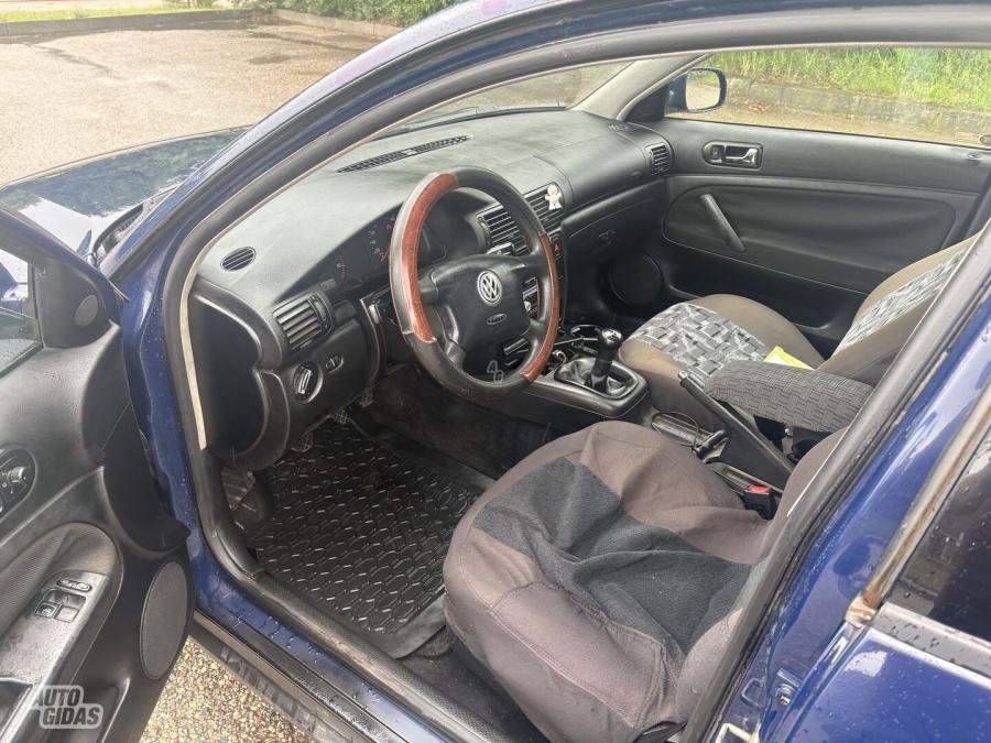 Blue Volkswagen Passat 1999 in Anyksciai, with an engine capacity of 1.90 L and mileage of 352 thousand km for 720 €, photo 8 on AUTOMOTO.COM.LV
