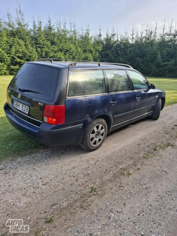 Blue Volkswagen Passat 1999 in Elektrenai, with an engine capacity of 1.90 L and mileage of 450 thousand km for 980 €, photo 7 on AUTOMOTO.COM.LV