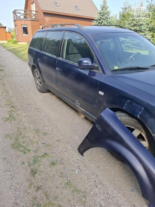 Blue Volkswagen Passat 1999 in Elektrenai, with an engine capacity of 1.90 L and mileage of 450 thousand km for 980 €, photo 9 on AUTOMOTO.COM.LV