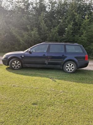 Blue Volkswagen Passat 1999 in Elektrenai, with an engine capacity of 1.90 L and mileage of 450 thousand km for 980 €, photo 5 on AUTOMOTO.COM.LV