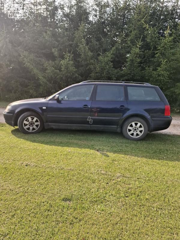 Blue Volkswagen Passat 1999 in Elektrenai, with an engine capacity of 1.90 L and mileage of 450 thousand km for 980 €, photo 4 on AUTOMOTO.COM.LV