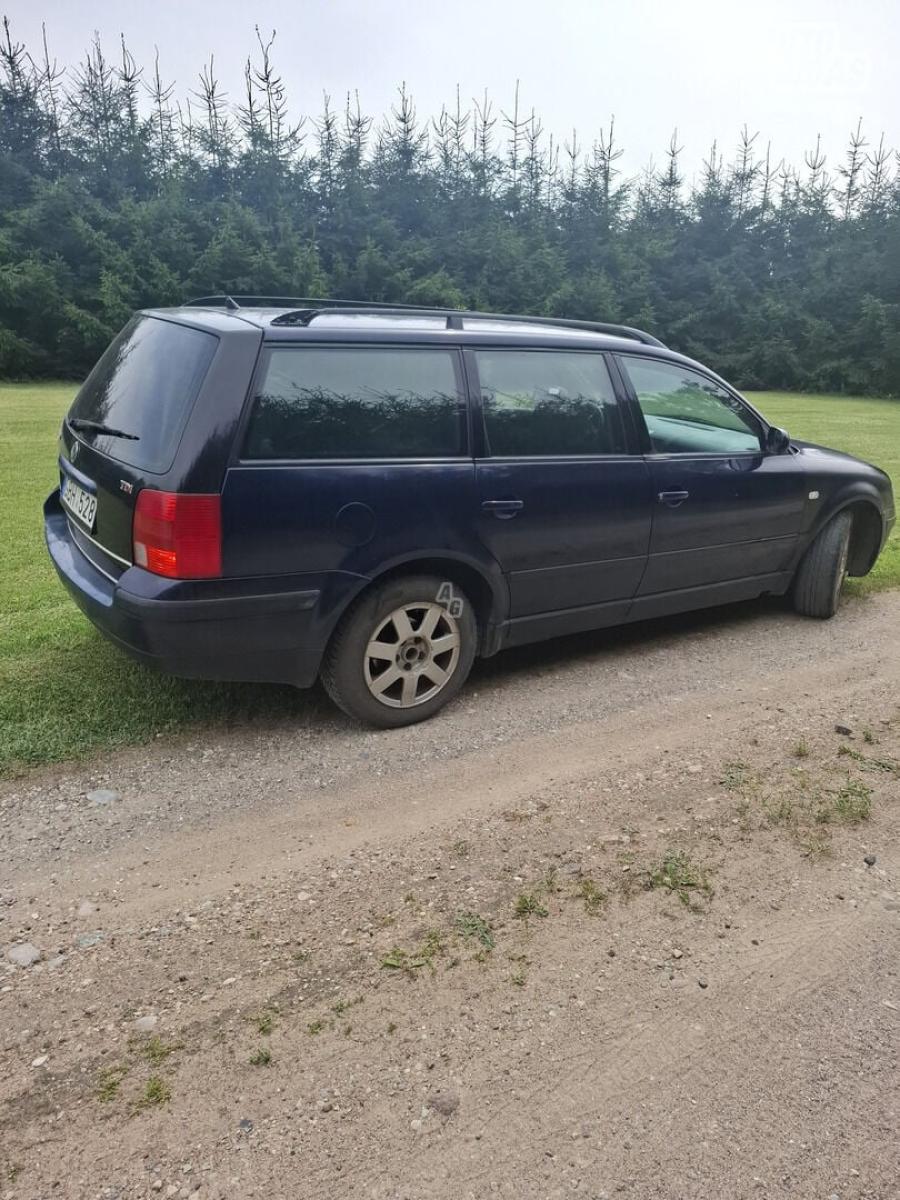 Zils Volkswagen Passat 1999 Elektrėnai, ar dzinēja tilpumu 1.90 L un nobraukumu 450 tūkst. km par 980 €, foto 10 vietnē AUTOMOTO.COM.LV