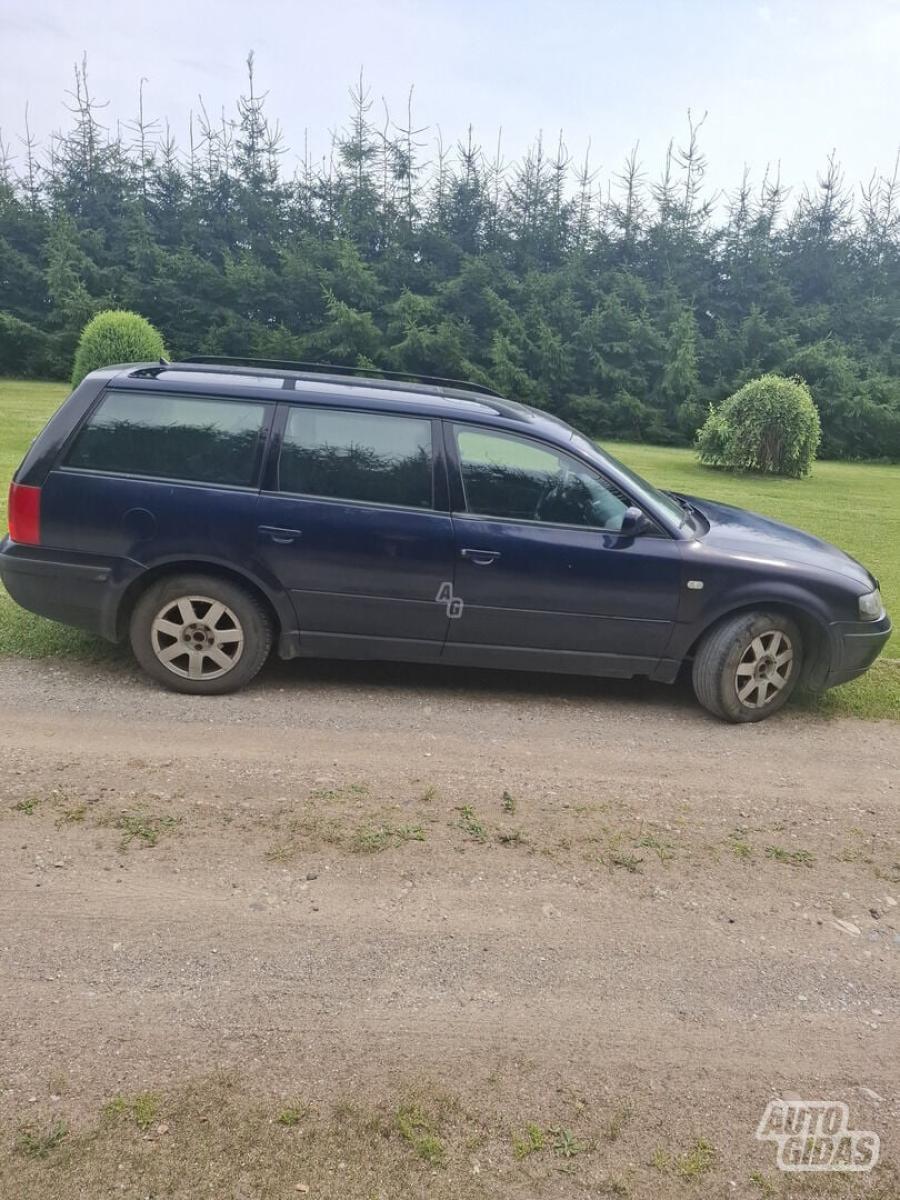 Zils Volkswagen Passat 1999 Elektrėnai, ar dzinēja tilpumu 1.90 L un nobraukumu 450 tūkst. km par 980 €, foto 11 vietnē AUTOMOTO.COM.LV