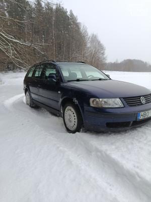 Blue Volkswagen Passat 2000 in Prienai, with an engine capacity of 1.90 L and mileage of 290 thousand km for 1250 €, photo  on AUTOMOTO.COM.LV