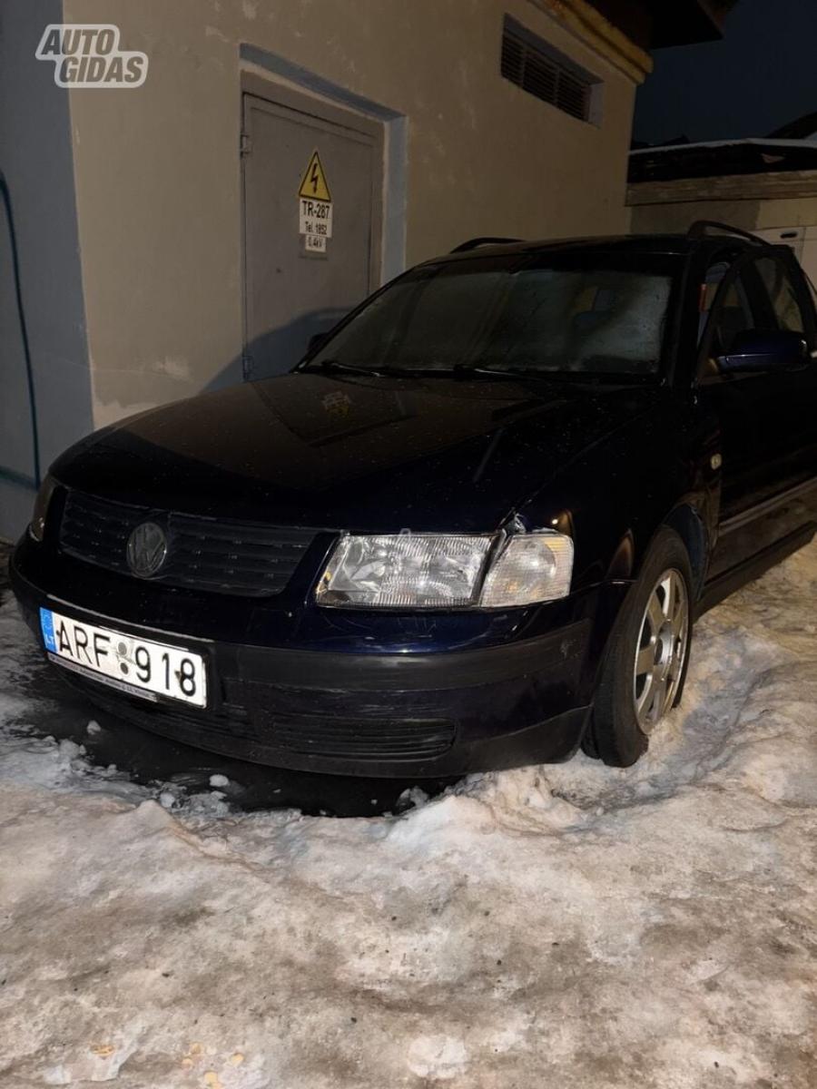Zils Volkswagen Passat 2000 Viļņa, ar dzinēja tilpumu 1.80 L un nobraukumu 158 tūkst. km par 500 €, foto 1 vietnē AUTOMOTO.COM.LV