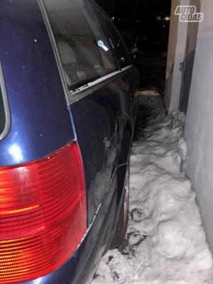 Zils Volkswagen Passat 2000 Viļņa, ar dzinēja tilpumu 1.80 L un nobraukumu 158 tūkst. km par 500 €, foto 8 vietnē AUTOMOTO.COM.LV