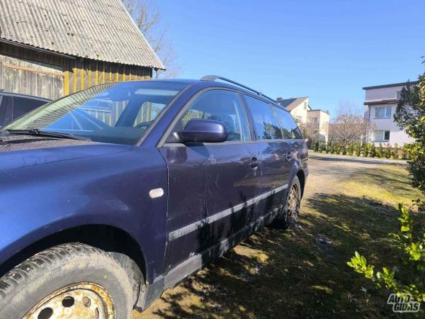Blue Volkswagen Passat 2000 in Plunge, with an engine capacity of 1.90 L and mileage of 385 thousand km for 800 €, photo 6 on AUTOMOTO.COM.LV