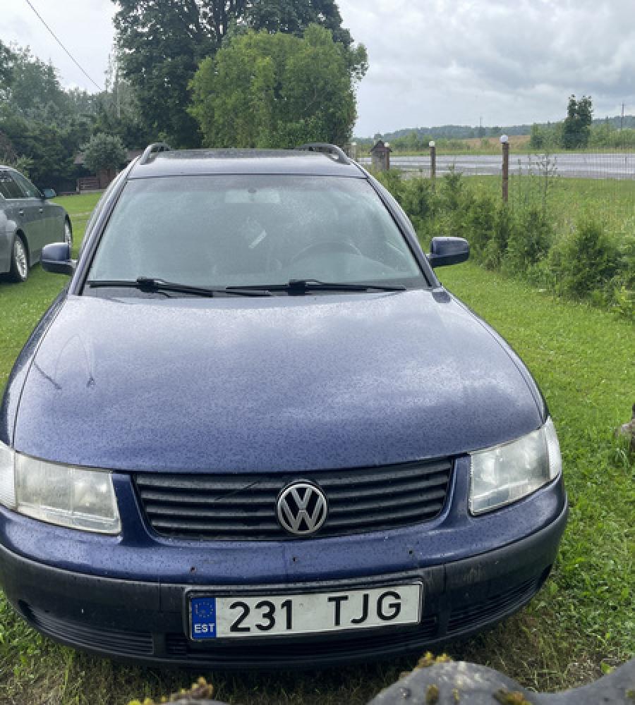 Zils Volkswagen Passat 2000 Rapla, ar dzinēja tilpumu 1.90 L un nobraukumu 450 tūkst. km par 500 €, foto 1 vietnē AUTOMOTO.COM.LV