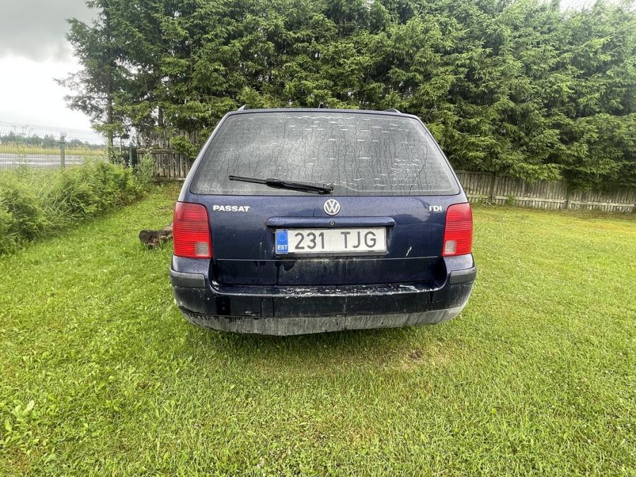 Zils Volkswagen Passat 2000 Rapla, ar dzinēja tilpumu 1.90 L un nobraukumu 450 tūkst. km par 500 €, foto 18 vietnē AUTOMOTO.COM.LV