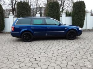 Zils Volkswagen Passat 2001 Marijampole, ar dzinēja tilpumu 2.80 L un nobraukumu 280 tūkst. km par 3500 €, foto 5 vietnē AUTOMOTO.COM.LV