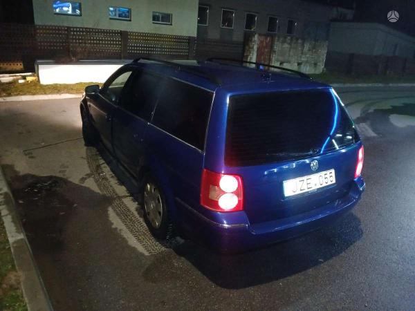 Zils Volkswagen Passat 2001 Prienai, ar dzinēja tilpumu 1.90 L un nobraukumu 400 tūkst. km par 1250 €, foto 3 vietnē AUTOMOTO.COM.LV