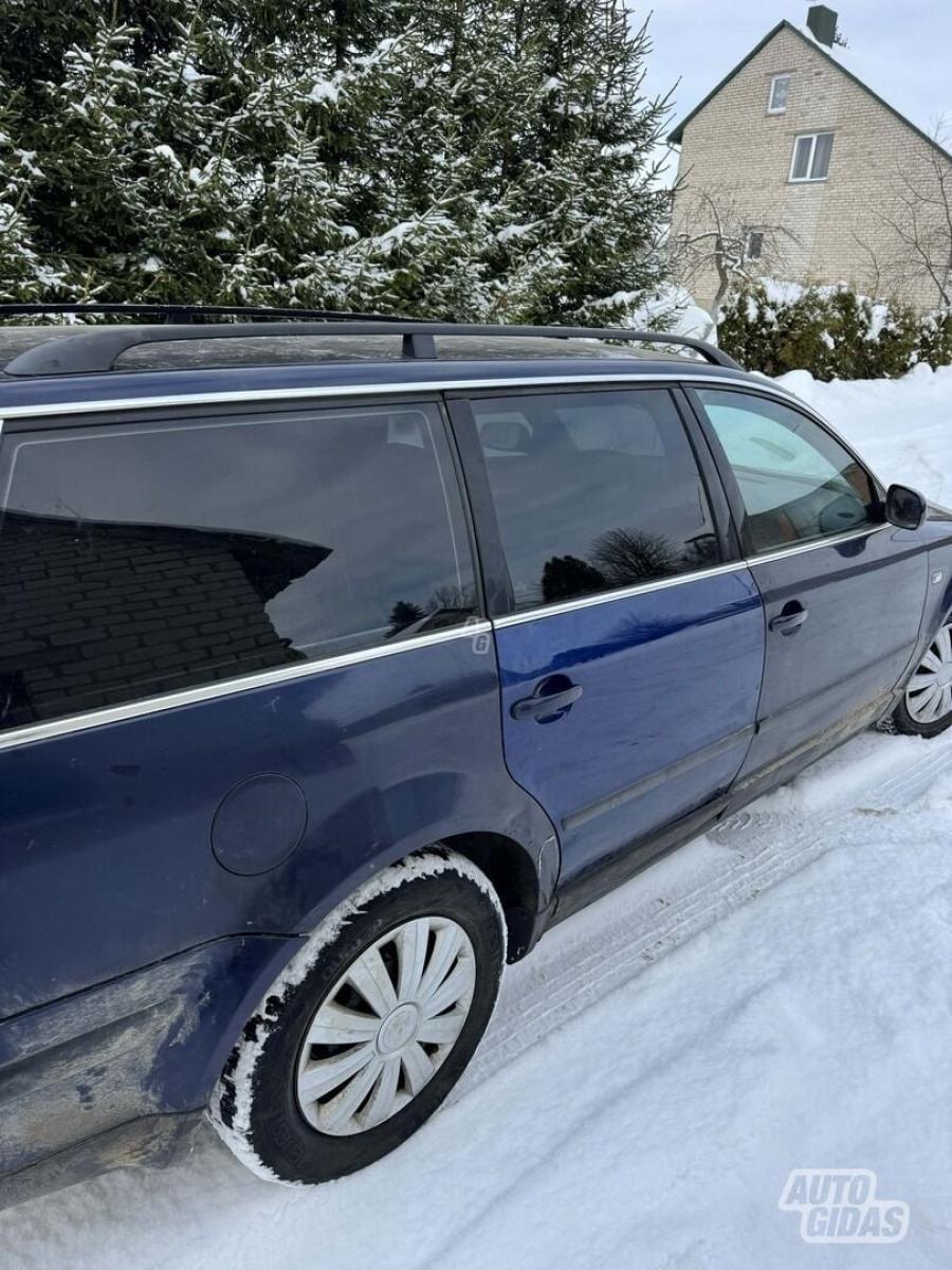 Blue Volkswagen Passat 2001 in Raseiniai, with an engine capacity of 1.90 L and mileage of 451 thousand km for 800 €, photo 4 on AUTOMOTO.COM.LV