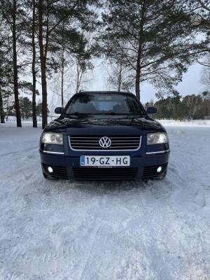 Zils Volkswagen Passat 2001 Klaipėda, ar dzinēja tilpumu 2.32 L un nobraukumu 287 tūkst. km par 3500 €, foto  vietnē AUTOMOTO.COM.LV