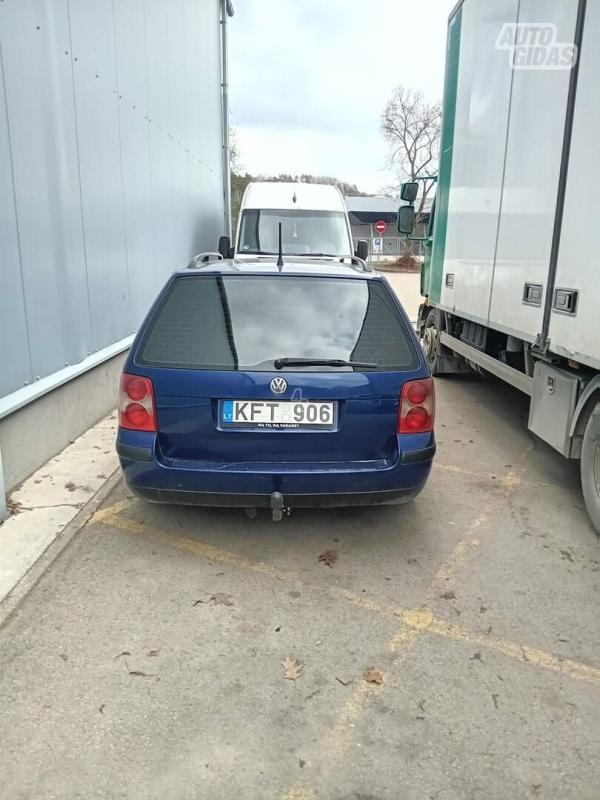 Zils Volkswagen Passat 2001 Kauņa, ar dzinēja tilpumu 1.90 L un nobraukumu 296 tūkst. km par 1150 €, foto 2 vietnē AUTOMOTO.COM.LV