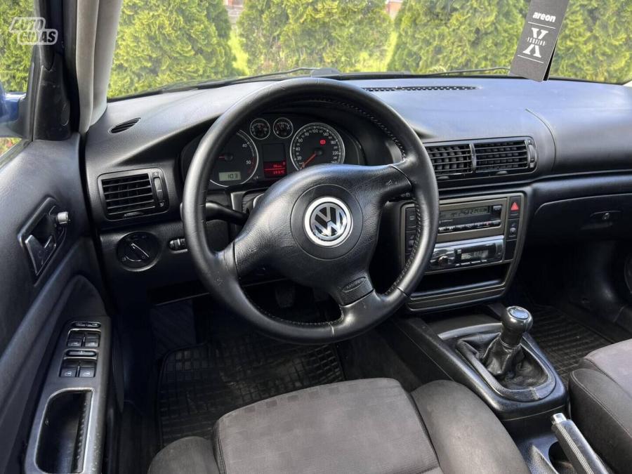 Blue Volkswagen Passat 2001 in Alytus, with an engine capacity of 1.90 L and mileage of 495 thousand km for 1799 €, photo 21 on AUTOMOTO.COM.LV