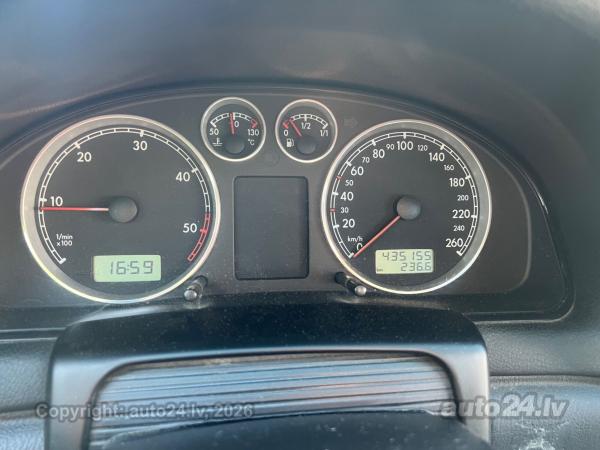 Zils Volkswagen Passat 2001 Tallina, ar dzinēja tilpumu 1.90 L un nobraukumu 0 tūkst. km par 1999 €, foto 3 vietnē AUTOMOTO.COM.LV