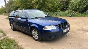 Zils Volkswagen Passat 2001 Panevēža, ar dzinēja tilpumu 1.90 L un nobraukumu 415 tūkst. km par 800 €, foto  vietnē AUTOMOTO.COM.LV