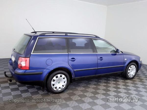 Zils Volkswagen Passat 2002 Tallina, ar dzinēja tilpumu 1.90 L un nobraukumu 428 tūkst. km par 999 €, foto 3 vietnē AUTOMOTO.COM.LV