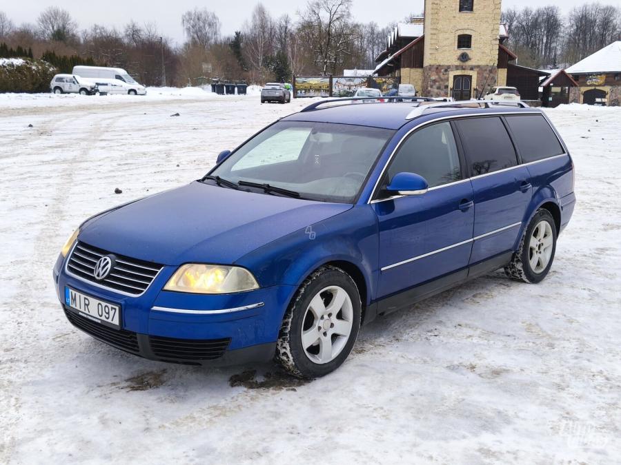 Zils Volkswagen Passat 2002 Viļņa, ar dzinēja tilpumu 1.90 L un nobraukumu 382 tūkst. km par 1200 €, foto 1 vietnē AUTOMOTO.COM.LV