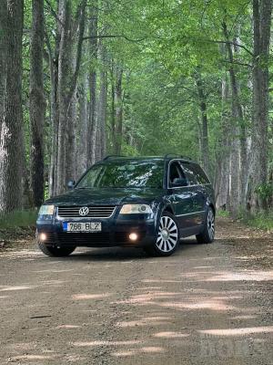 Blue Volkswagen Passat 2002 in Mustvee, with an engine capacity of 1.90 L and mileage of 390 thousand km for 2000 €, photo  on AUTOMOTO.COM.LV