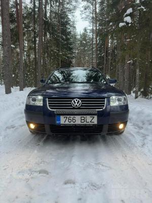 Zils Volkswagen Passat 2002 Mustvē, ar dzinēja tilpumu 1.90 L un nobraukumu 390 tūkst. km par 2000 €, foto 3 vietnē AUTOMOTO.COM.LV