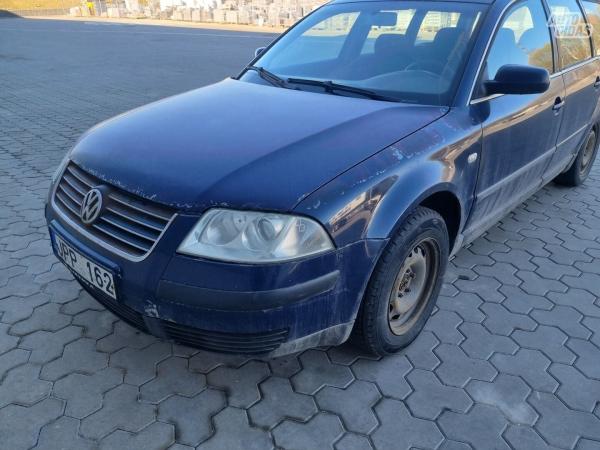 Blue Volkswagen Passat 2002 in Kaunas, with an engine capacity of 1.90 L and mileage of 346 thousand km for 600 €, photo 1 on AUTOMOTO.COM.LV