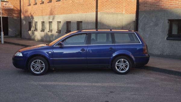 Blue Volkswagen Passat 2002 in Alytus, with an engine capacity of 1.90 L and mileage of 390 thousand km for 1850 €, photo 2 on AUTOMOTO.COM.LV