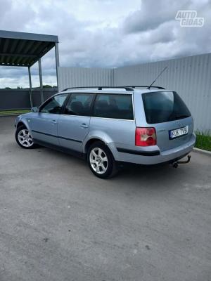 Zils Volkswagen Passat 2002 Pasvalys, ar dzinēja tilpumu 1.90 L un nobraukumu 390 tūkst. km par 1400 €, foto 4 vietnē AUTOMOTO.COM.LV