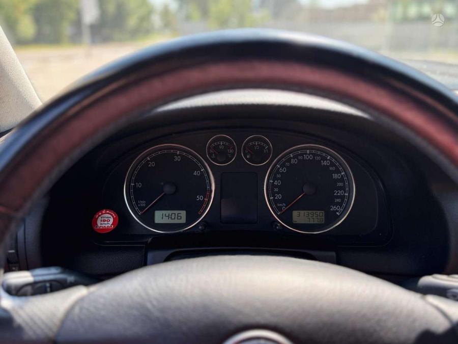 Blue Volkswagen Passat 2002 in Vilnius, with an engine capacity of 1.90 L and mileage of 314 thousand km for 1000 €, photo 20 on AUTOMOTO.COM.LV