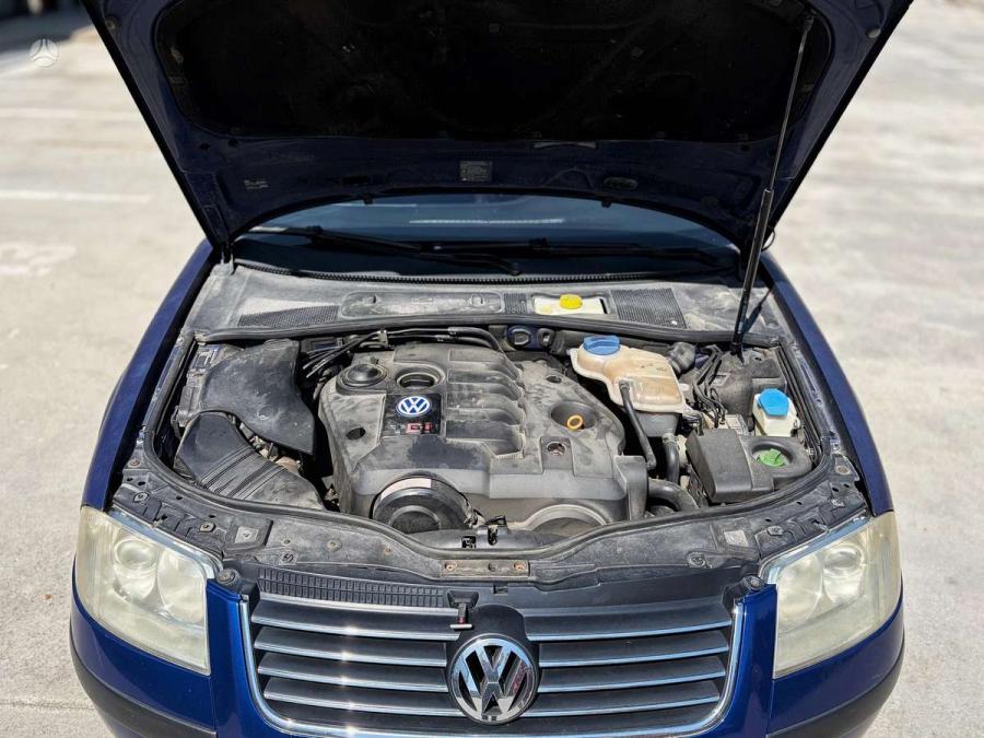 Blue Volkswagen Passat 2002 in Vilnius, with an engine capacity of 1.90 L and mileage of 314 thousand km for 1000 €, photo 28 on AUTOMOTO.COM.LV