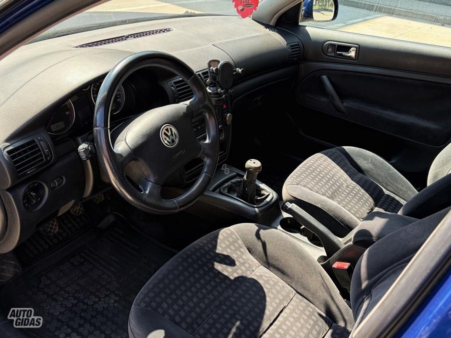 Zils Volkswagen Passat 2002 Viļņa, ar dzinēja tilpumu 1.90 L un nobraukumu 314 tūkst. km par 900 €, foto 21 vietnē AUTOMOTO.COM.LV