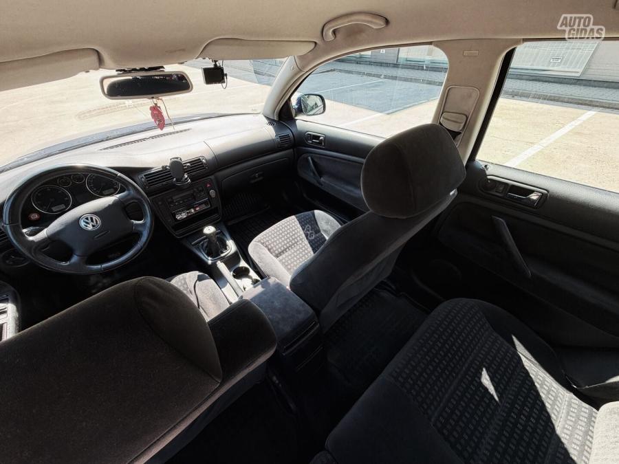Zils Volkswagen Passat 2002 Viļņa, ar dzinēja tilpumu 1.90 L un nobraukumu 314 tūkst. km par 900 €, foto 23 vietnē AUTOMOTO.COM.LV