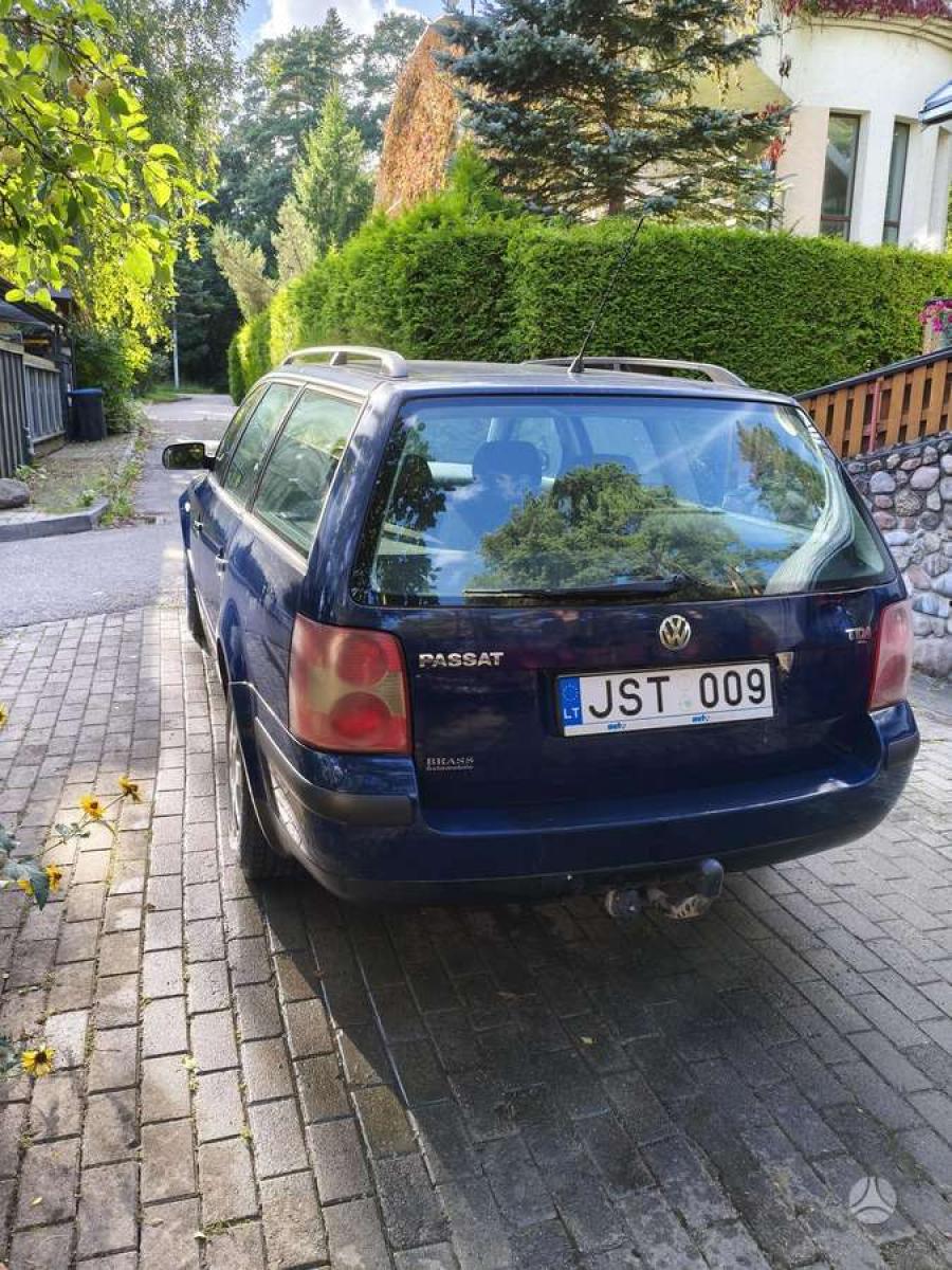 Zils Volkswagen Passat 2002 Viļņa, ar dzinēja tilpumu 1.90 L un nobraukumu 212 tūkst. km par 1500 €, foto 7 vietnē AUTOMOTO.COM.LV
