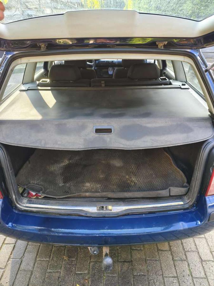 Zils Volkswagen Passat 2002 Viļņa, ar dzinēja tilpumu 1.90 L un nobraukumu 212 tūkst. km par 1500 €, foto 9 vietnē AUTOMOTO.COM.LV
