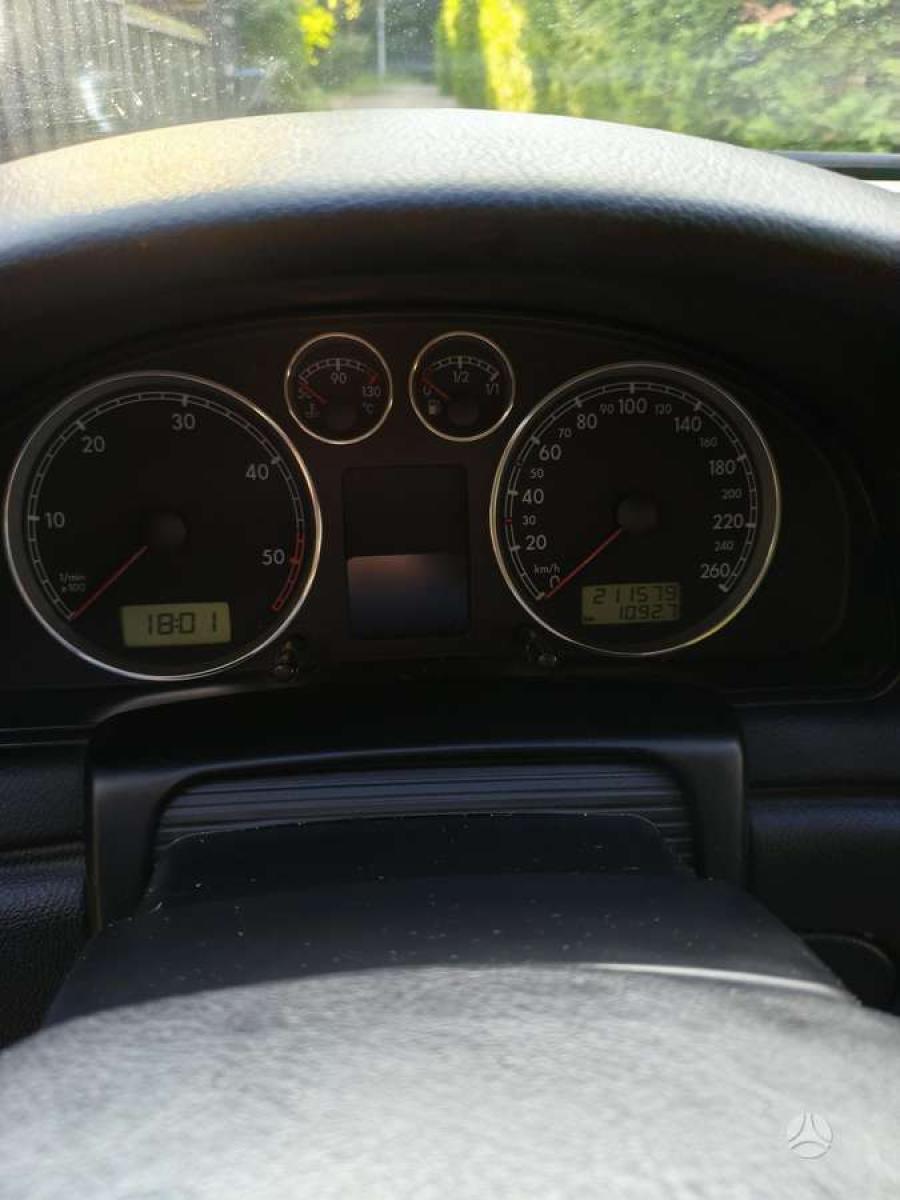 Zils Volkswagen Passat 2002 Viļņa, ar dzinēja tilpumu 1.90 L un nobraukumu 212 tūkst. km par 1500 €, foto 11 vietnē AUTOMOTO.COM.LV