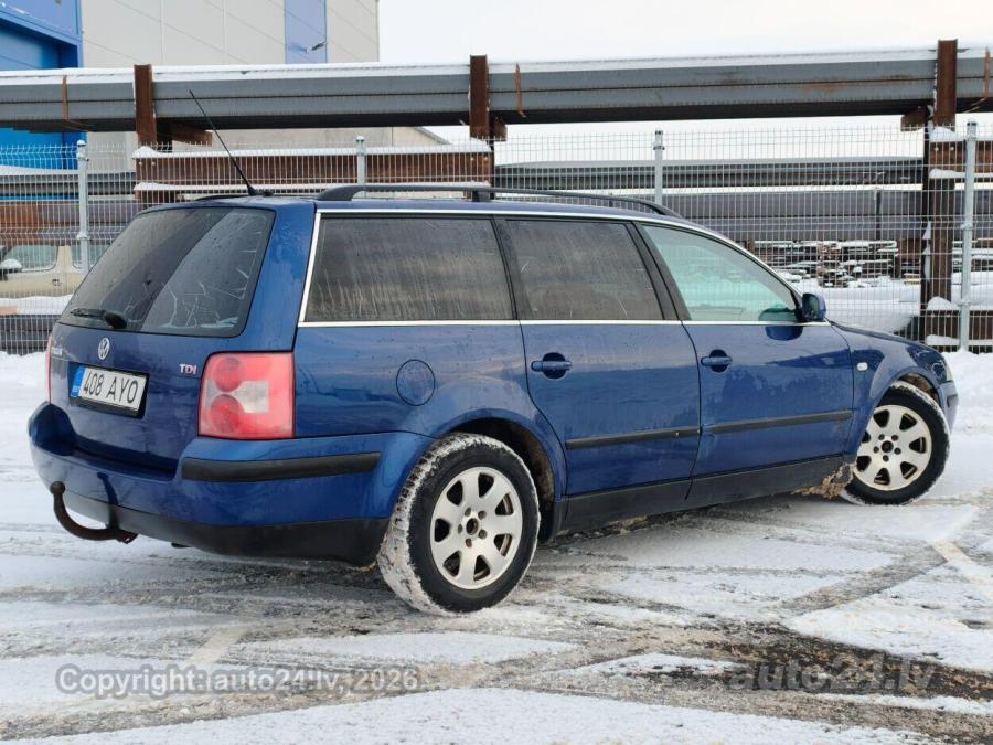 Blue Volkswagen Passat 2003 in Tartu, with an engine capacity of 1.90 L and mileage of 411 thousand km for 1299 €, photo 4 on AUTOMOTO.COM.LV
