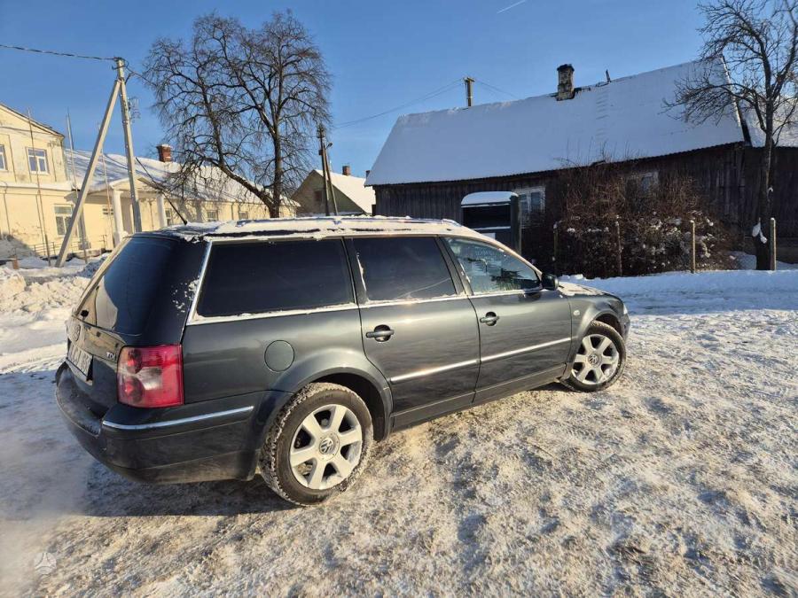 Blue Volkswagen Passat 2003 in Kaisiadorys, with an engine capacity of 1.90 L and mileage of 374 thousand km for 1480 €, photo 2 on AUTOMOTO.COM.LV