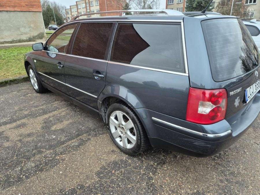 Blue Volkswagen Passat 2003 in Kaisiadorys, with an engine capacity of 1.90 L and mileage of 374 thousand km for 1480 €, photo 5 on AUTOMOTO.COM.LV
