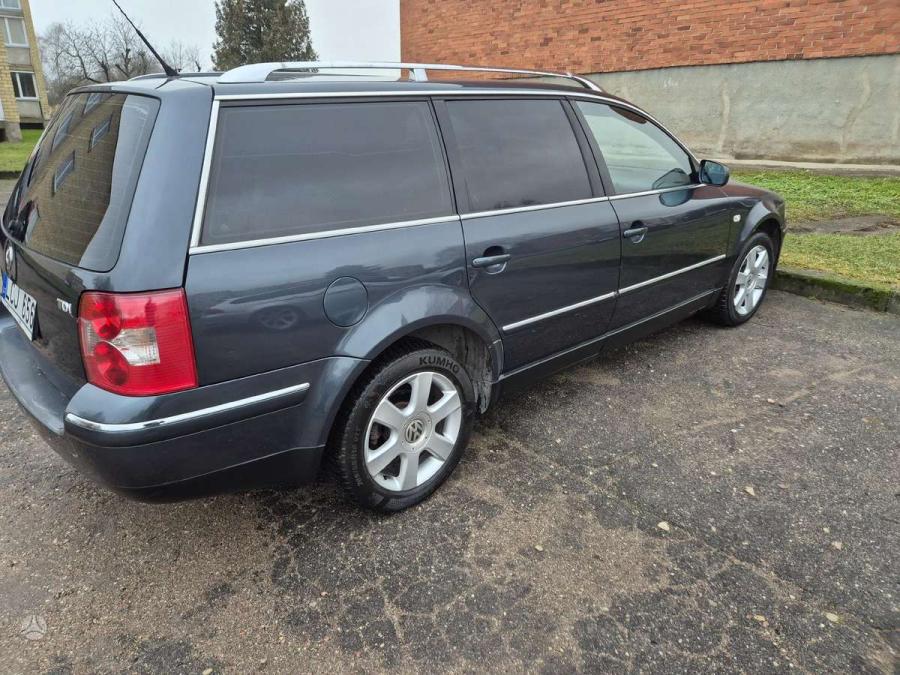 Blue Volkswagen Passat 2003 in Kaisiadorys, with an engine capacity of 1.90 L and mileage of 374 thousand km for 1480 €, photo 7 on AUTOMOTO.COM.LV