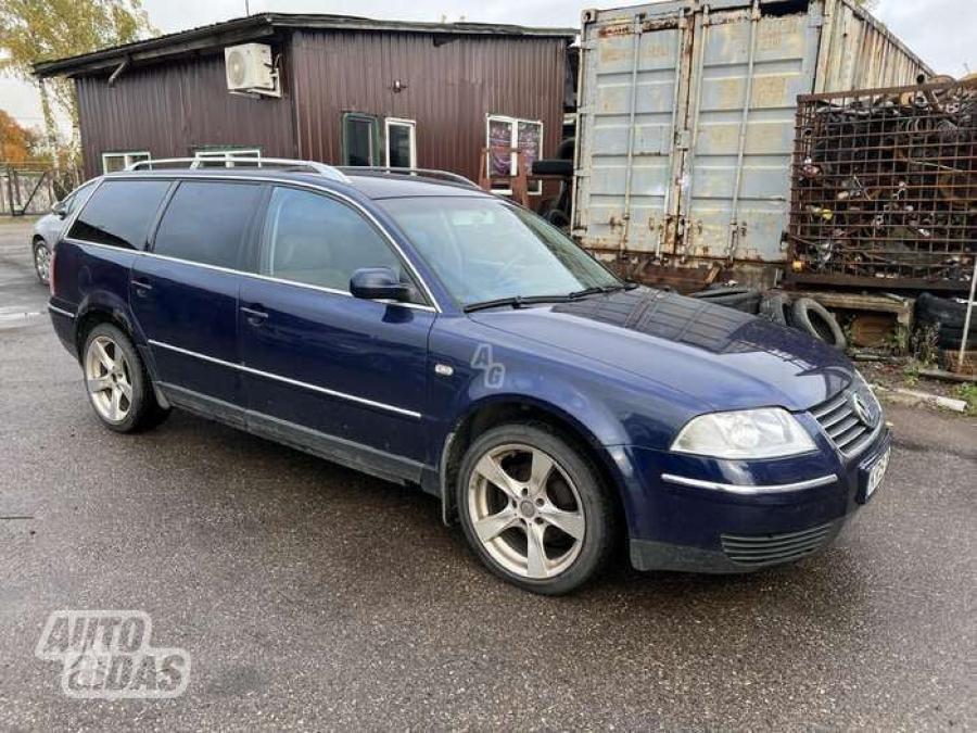 Blue Volkswagen Passat 2003 in Vilnius, with an engine capacity of 1.80 L and mileage of 319 thousand km for 1100 €, photo 2 on AUTOMOTO.COM.LV