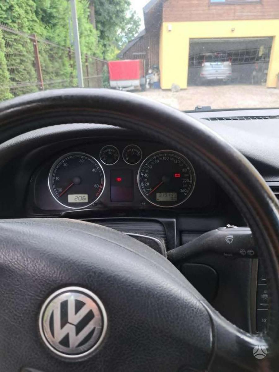 Zils Volkswagen Passat 2003 Marijampole, ar dzinēja tilpumu 1.90 L un nobraukumu 319 tūkst. km par 1200 €, foto 5 vietnē AUTOMOTO.COM.LV