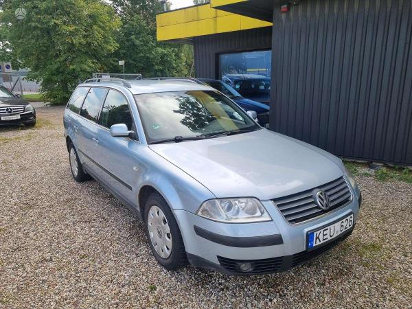 Blue Volkswagen Passat 2003 in Kaunas, with an engine capacity of 1.90 L and mileage of 341 thousand km for 999 €, photo 1 on AUTOMOTO.COM.LV