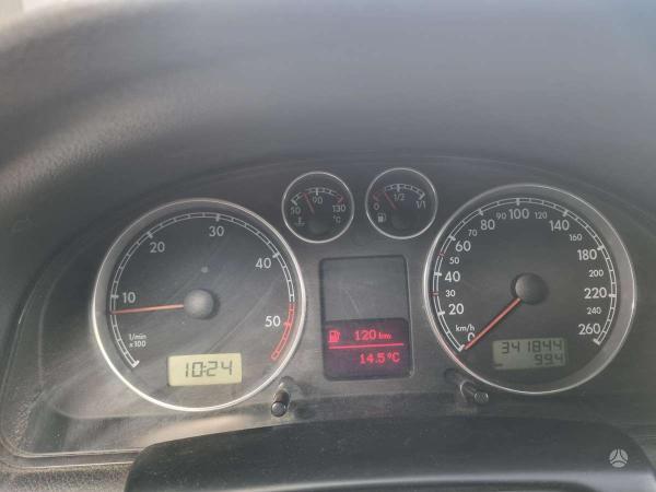 Blue Volkswagen Passat 2003 in Kaunas, with an engine capacity of 1.90 L and mileage of 341 thousand km for 999 €, photo 7 on AUTOMOTO.COM.LV