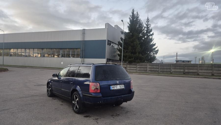 Zils Volkswagen Passat 2003 Alīta, ar dzinēja tilpumu 1.90 L un nobraukumu 437 tūkst. km par 1650 €, foto 4 vietnē AUTOMOTO.COM.LV