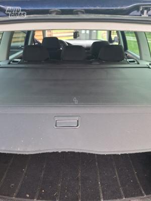 Blue Volkswagen Passat 2003 in Vilnius, with an engine capacity of 1.60 L and mileage of 284 thousand km for 1100 €, photo 6 on AUTOMOTO.COM.LV