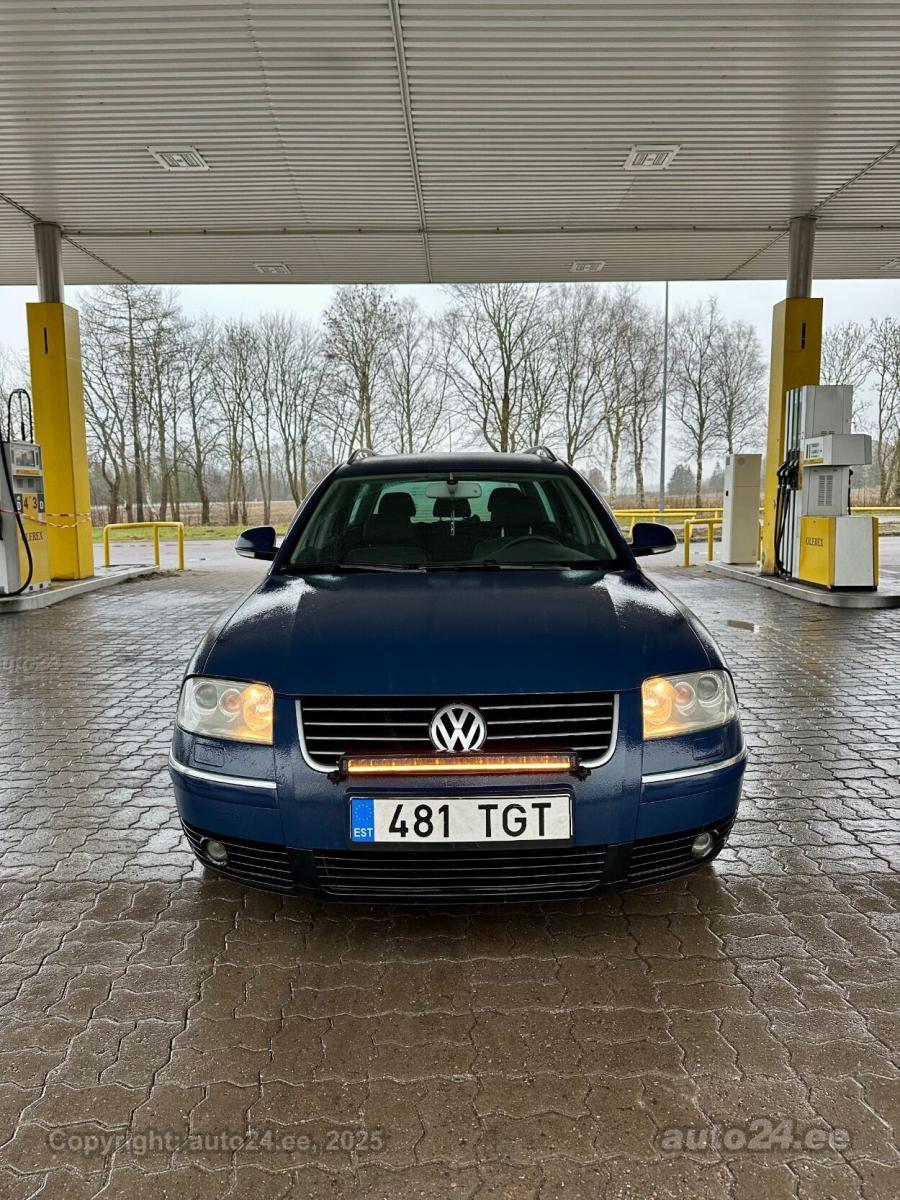 Zils Volkswagen Passat 2004 Tallina, ar dzinēja tilpumu 2.50 L un nobraukumu 362 tūkst. km par 2500 €, foto 1 vietnē AUTOMOTO.COM.LV